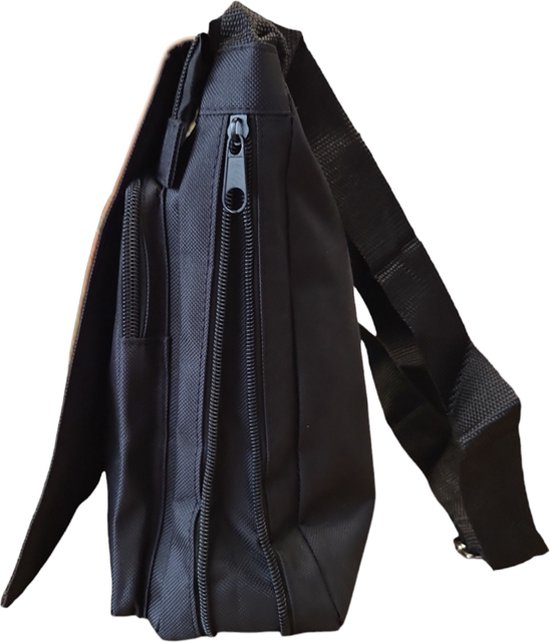 Red Kittens By Candlelight Messenger Bag Small | bol