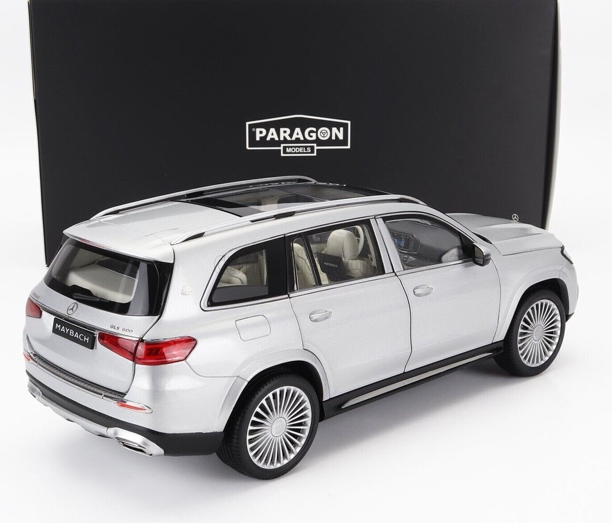 Mercedes-Benz Maybach GLS 600 (Zilver) (35 cm) 1/18 Paragon Models ...