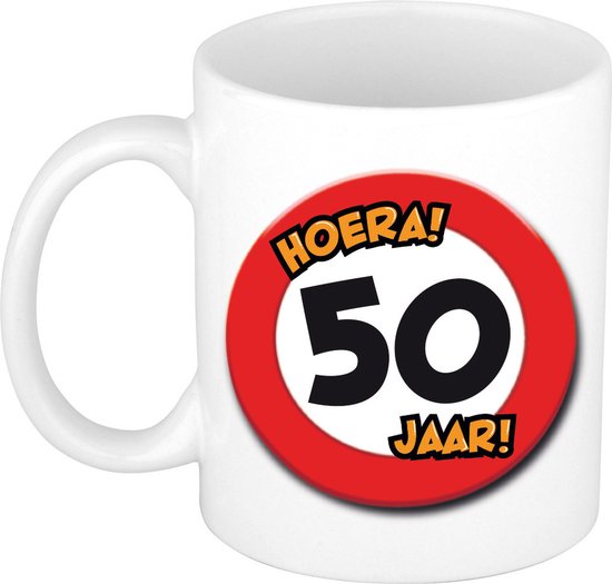 Bellatio Decorations Hoera 50 jaar mok verkeersbord - keramiek 300 ml ...