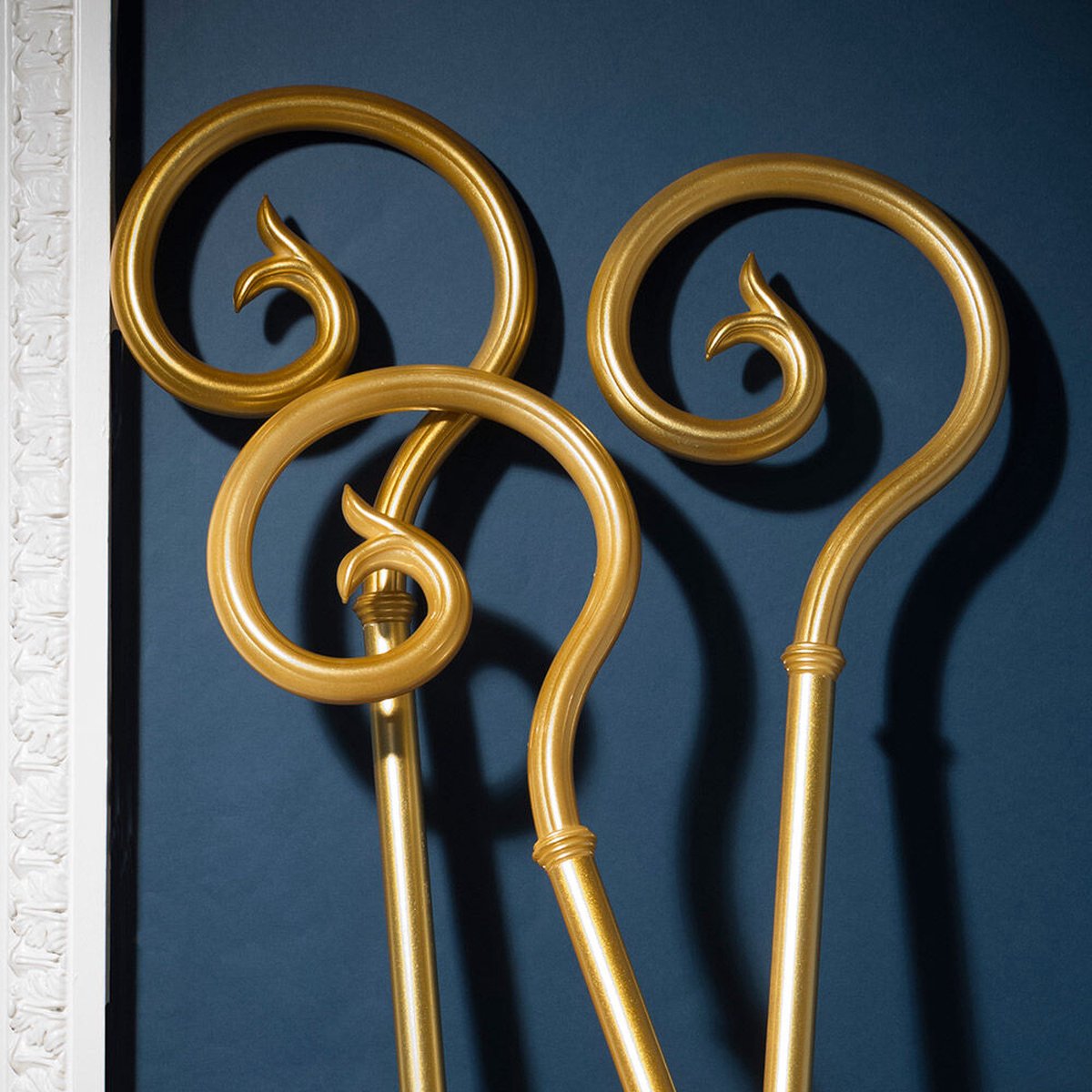 staf van sint nicolaas op ware grootte en 2-delig, goud kunststof, 30 x 185 cm | bol.com