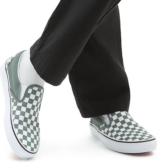 Vans UA Classic Slip-On COLOR THEORY CHECKERBOARD DUCK GREEN 45 | bol