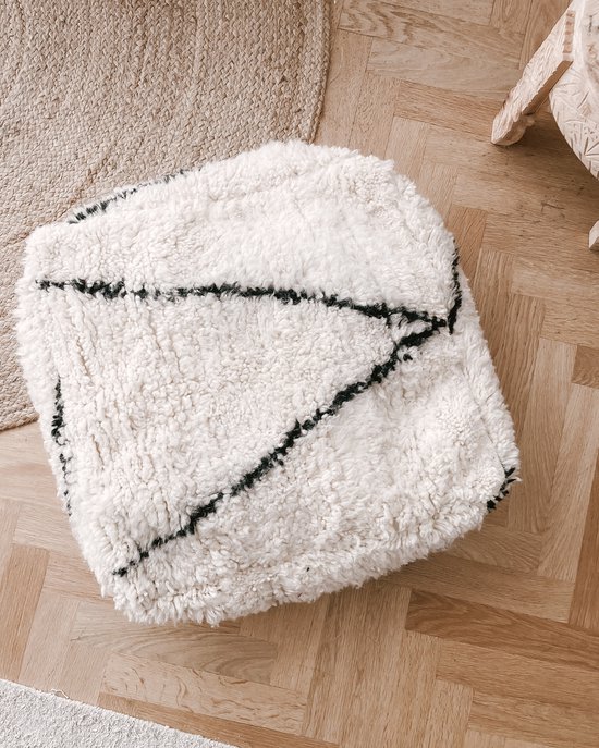 Poef Stripe | Met liefde gemaakt van Marokkaanse wol | Berber poef | bol