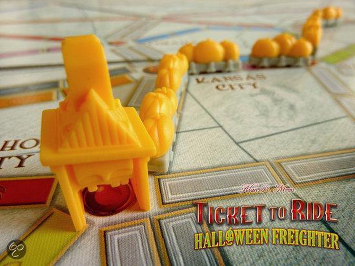 Ticket to Ride - Train & Station Set - Halloween - Bordspel | Games ...