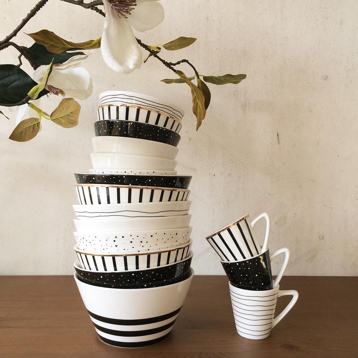 Dutch Rose Loft Zwart-Wit Espresso Kopje Zwart met Glitters 9 cl | bol