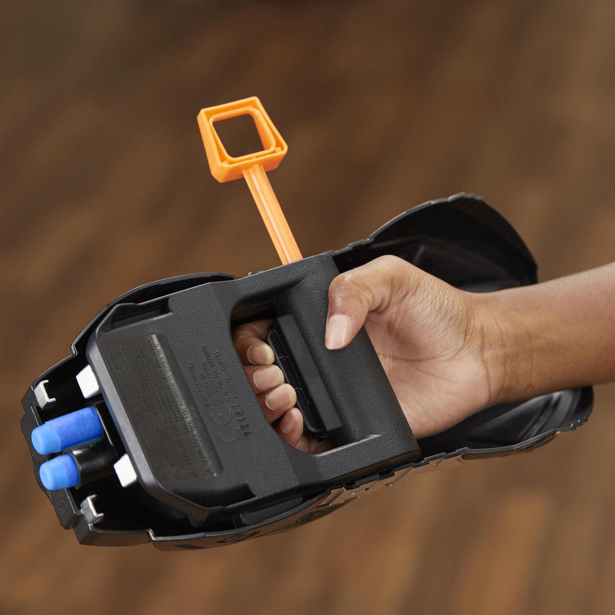 NERF Marvel Black Panther - Vibranium Strike Gauntlet - Blaster | bol.com