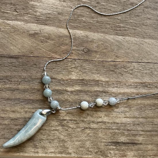 Jade | ketting | zilver | haaientand | bol