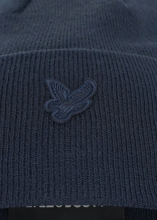 Lyle & Scott Tonal eagle beanie - dark navy | bol