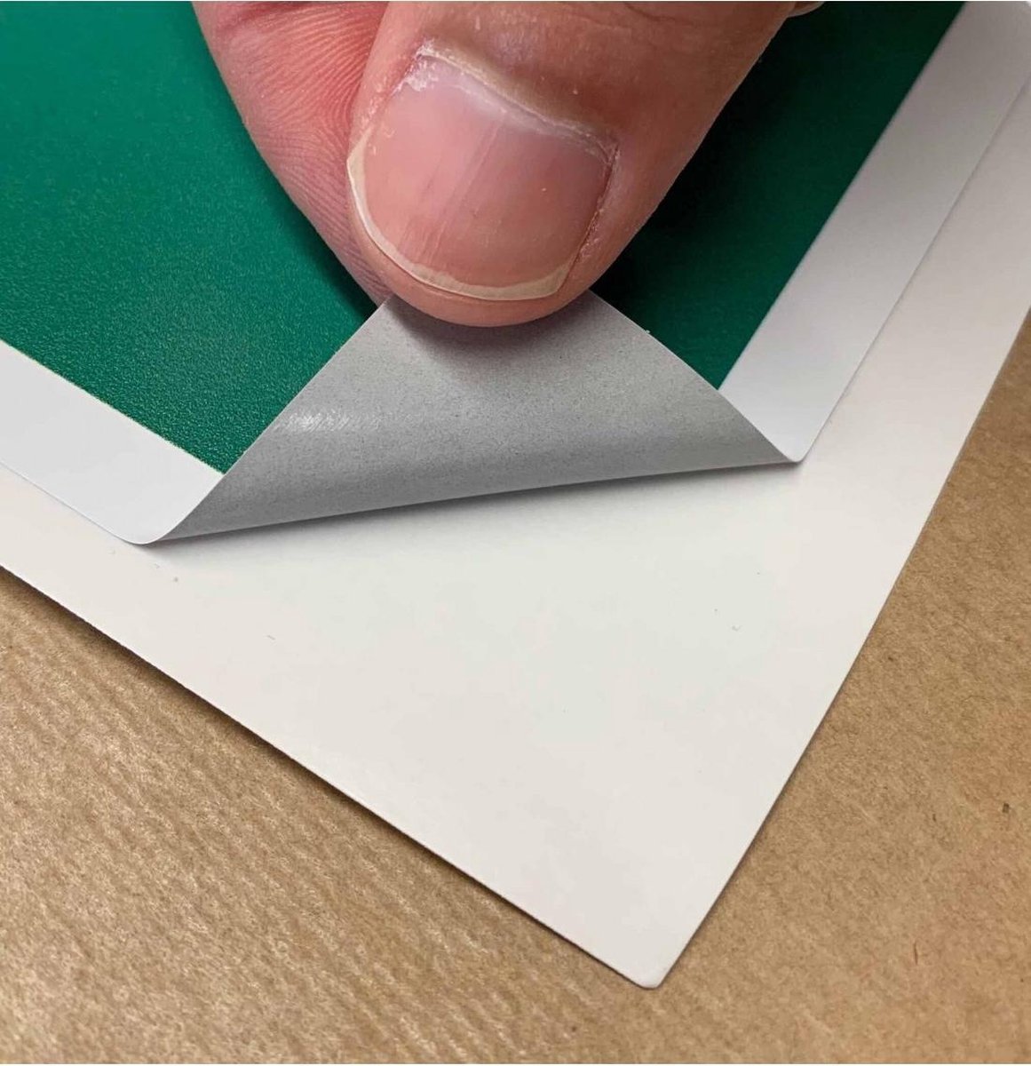 Noodstop sticker - ISO 7010 - E020 200 x 200 mm | bol.com