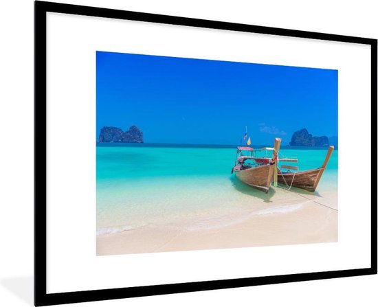 Fotolijst incl. Poster - Twee boten met lange staart op een parelwit ...