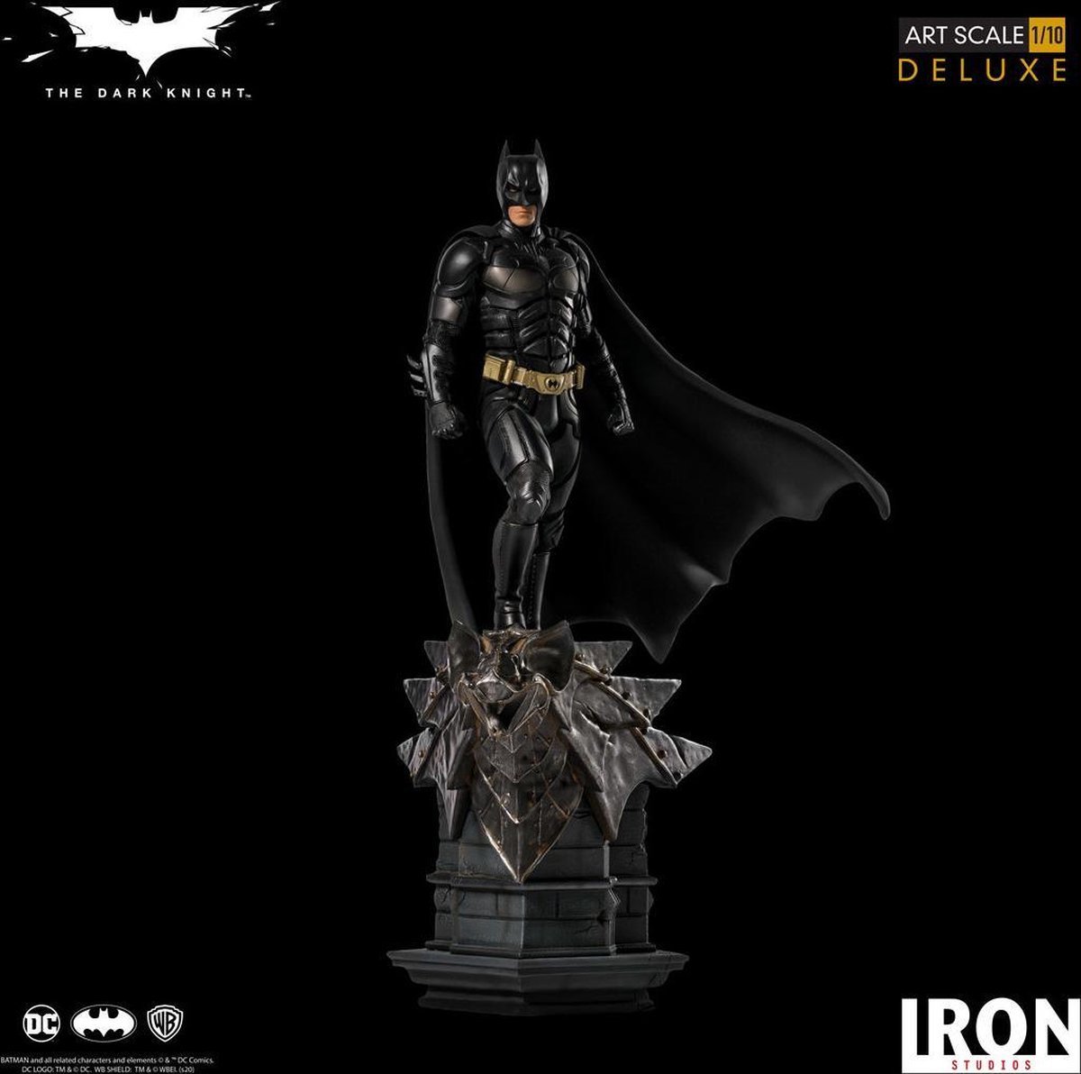 DC Comics: The Dark Knight - Batman 1:10 Scale Statue | bol.