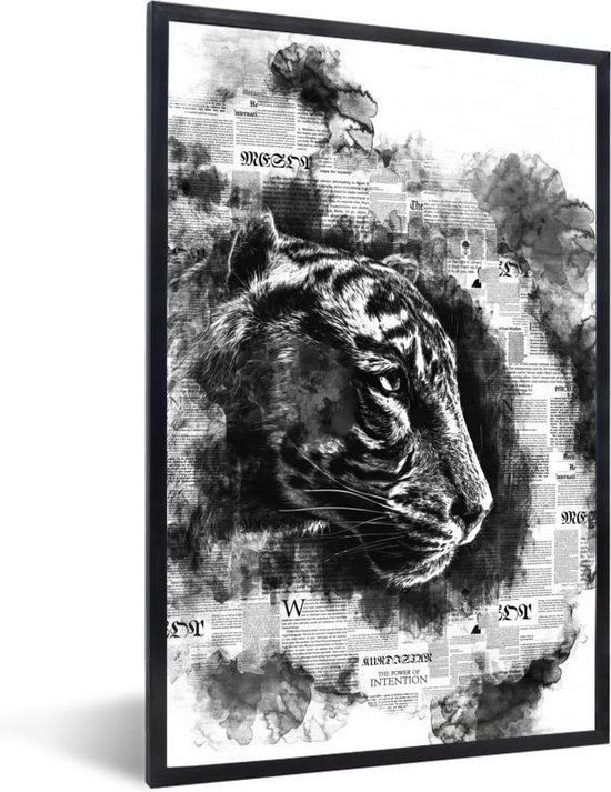 Fotolijst incl. Poster Zwart Wit- Kop van een tijger op een achtergrond van kranten -... | bol