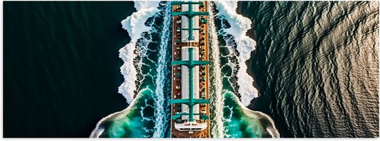 Poster Glanzend – Bovenaanzicht van Groot Cruiseschip Varend over de ...