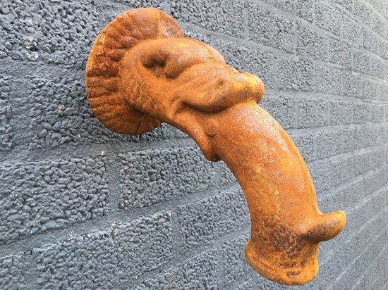 Waterspuwer, gietijzer | bol