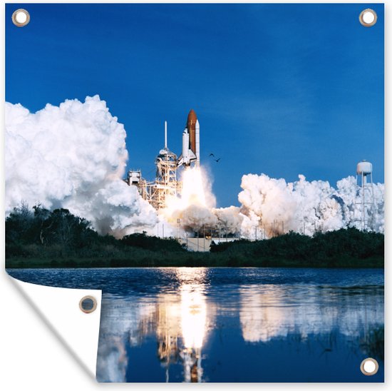 Tuin poster Lancering van een space shuttle boven het water - 200x200 ...