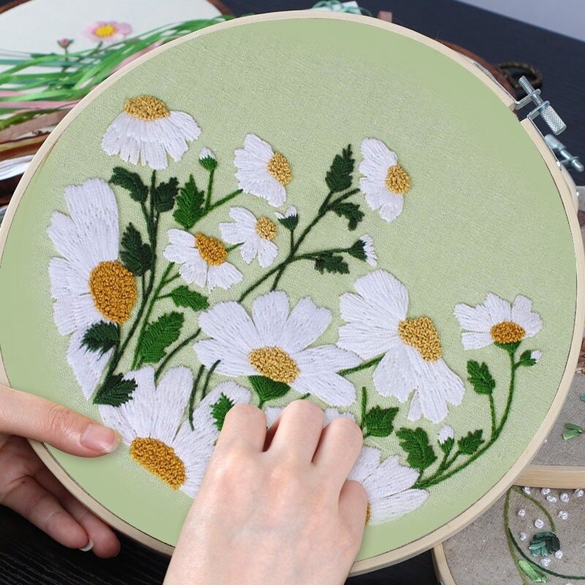 WiseGoods Luxe Embroidery Set Daisy - Sets de broderie DIY - Hobby ...