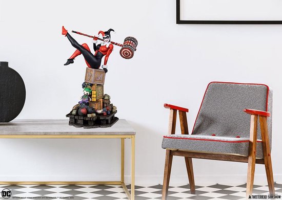 DC Comics - Maquette 1/4 Harley Quinn 58 cm | bol