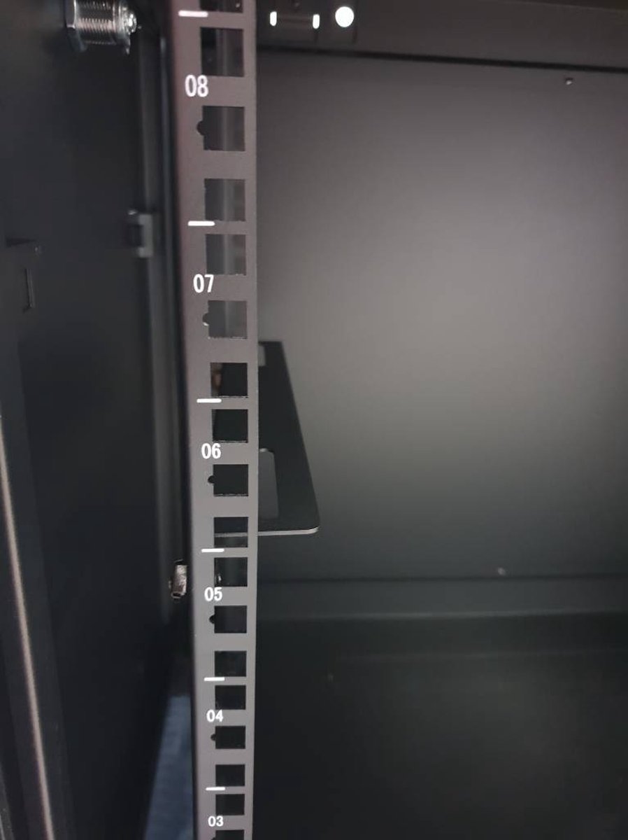 9U wand patchkast met glazen deur 600x600x500mm (BxDxH) - Server kast ...