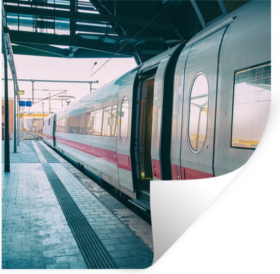 Muurstickers - Sticker Folie - Prachtige trein op het perron - 100x100 ...
