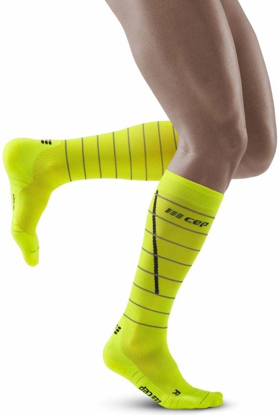 CEP - Reflectie Compressiekousen - neon yellow - Maat (kuitomtrek ...