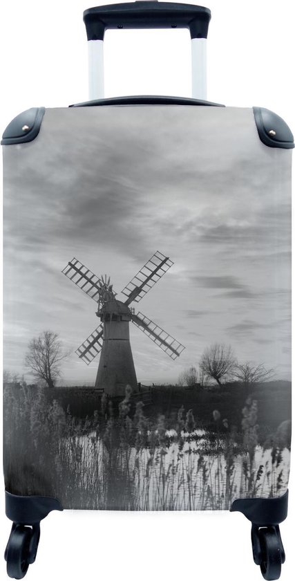 Koffer - Silhouet van een molen in Nationaal park The Broads in zwart ...