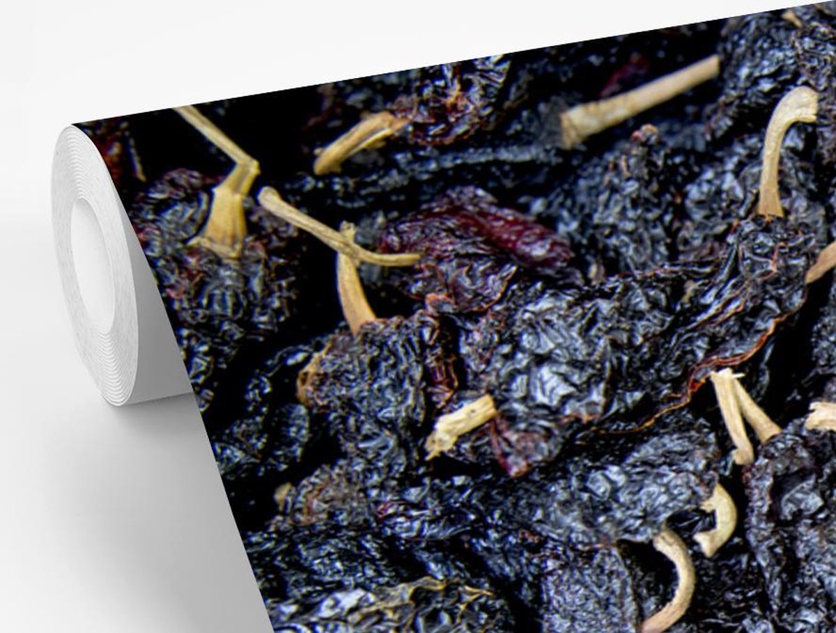 Behang - Fotobehang Gedroogde poblano pepers met lepel - Breedte 420 cm x hoogte 280 cm | bol.com