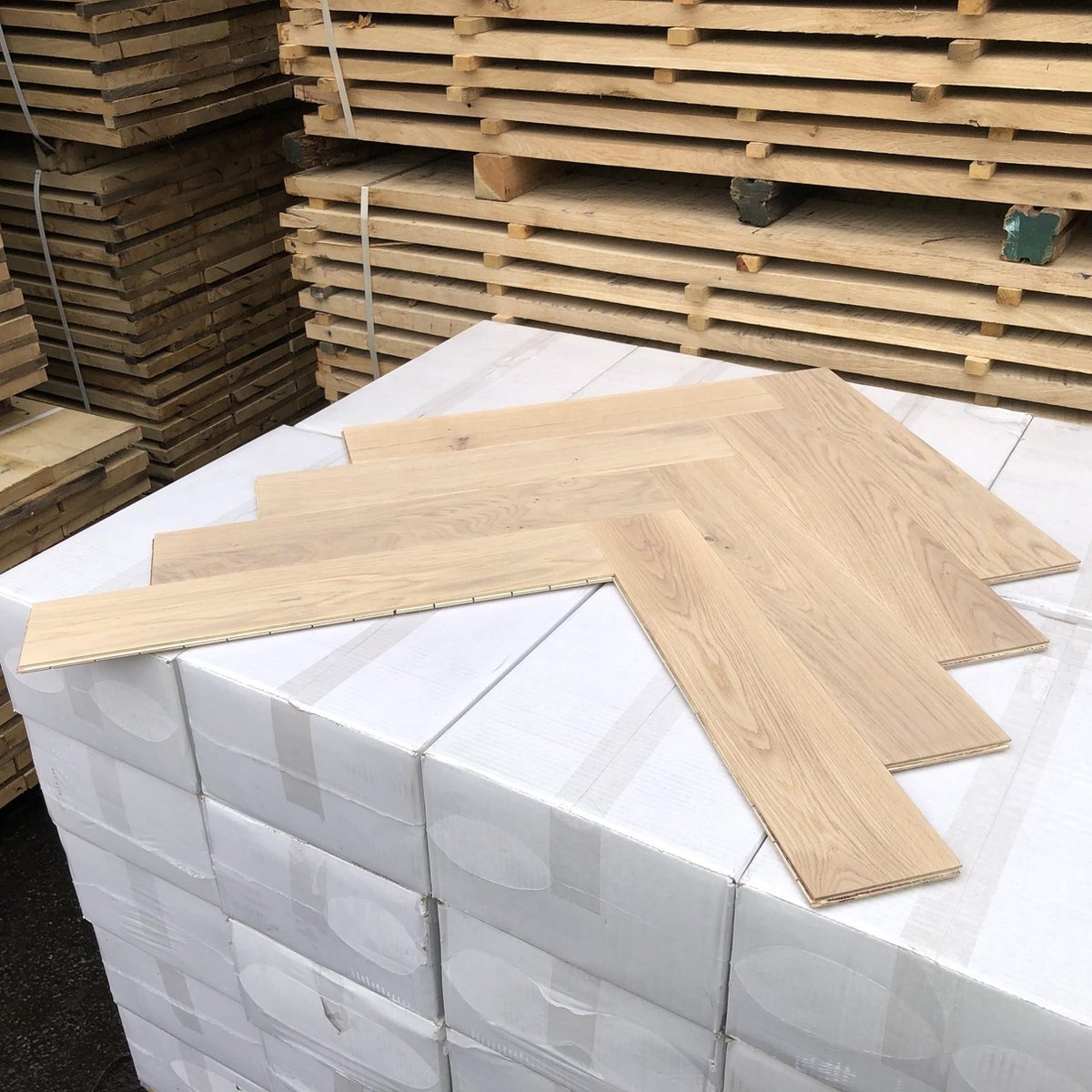 Eiken Visgraat Vloer - 11 x 120 x 600 mm - Bruin/Lichtbruin - White ...