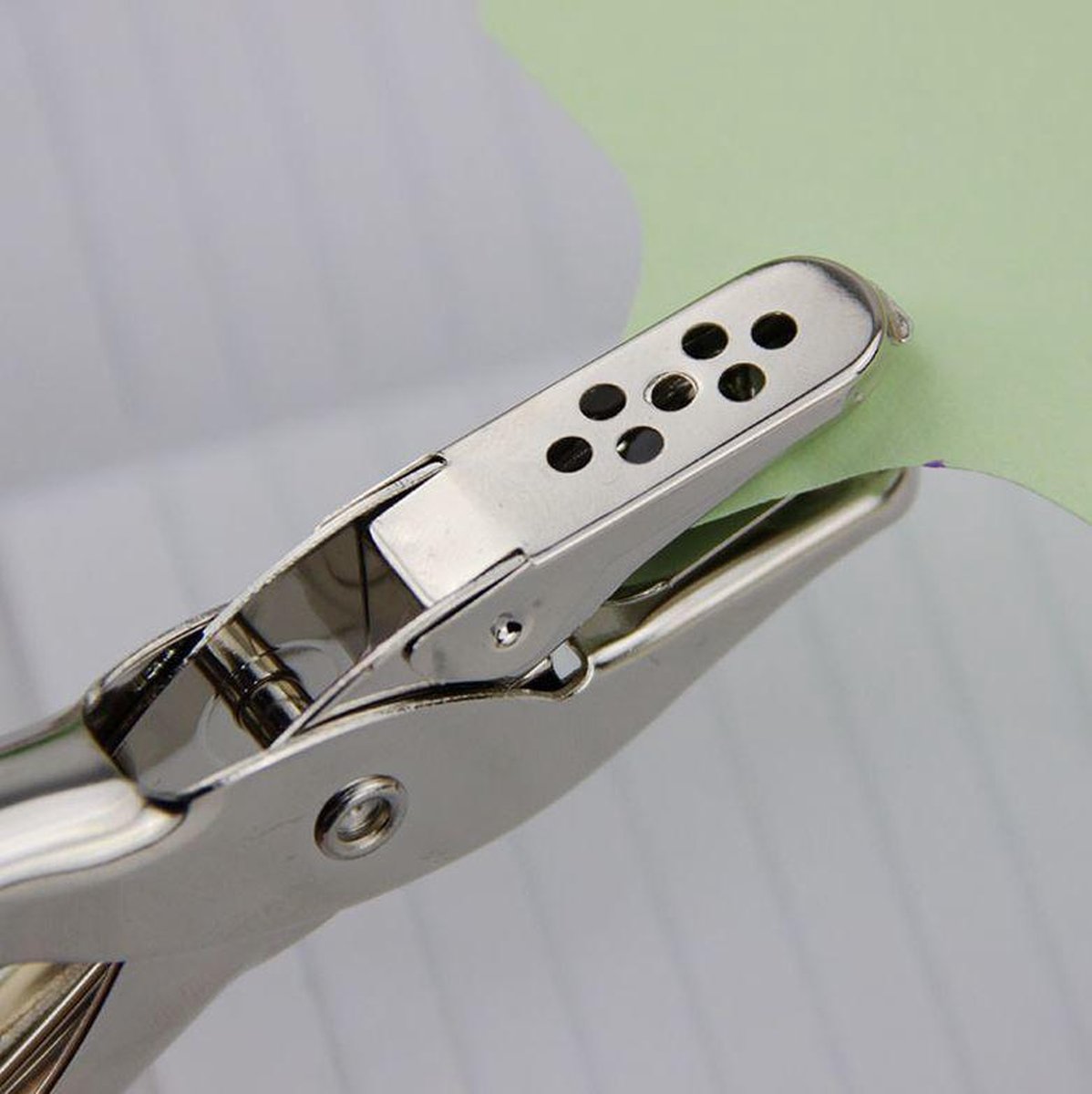 2 stuks ♥ Papier punch - perforator - gaatjesmaker - gatentang ♥ ...