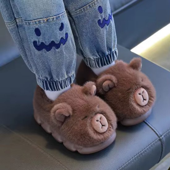 Donkerbruine sloffen van Baby-slofje voor kinderen - Capibara ...