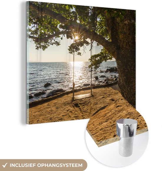 MuchoWow® Glasschilderij 90x90 cm - Schilderij acrylglas - Een tropische boom met... | bol