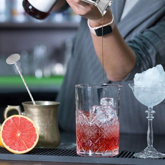 Zilveren cocktail stamper en roestvrij stalen menglepel - Bar ...