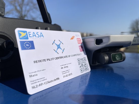 Pasje.pro - Drone Vliegbewijs Pas | bol