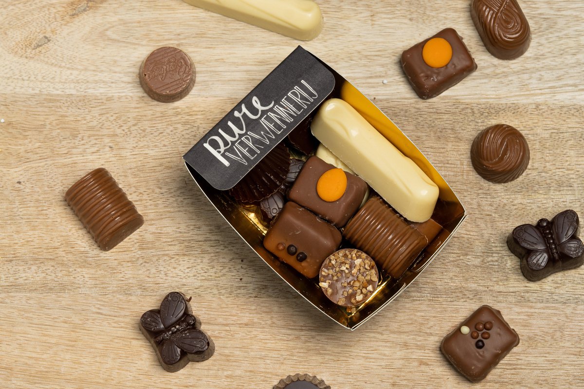 Pure Verwennerij Chocolade Pralines Assortiment - 12 x 175 gram | bol.com