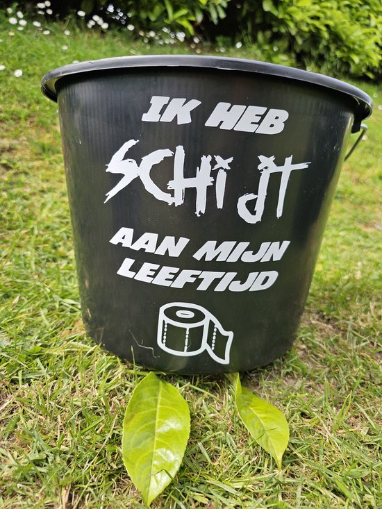 Ik heb schijt aan mijn leeftijd - Leuke emmer met tekst | bol