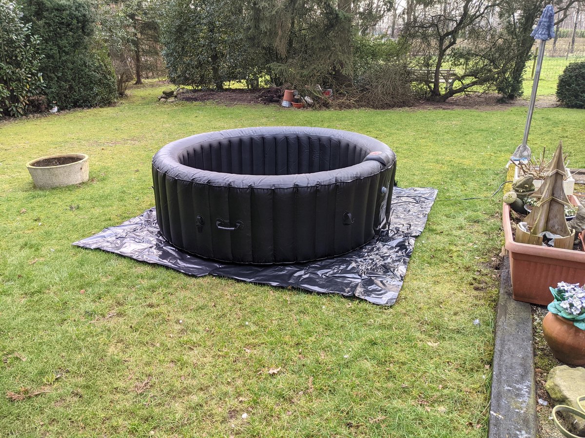 Opblaasbare jacuzzi 6 personen | bol.com