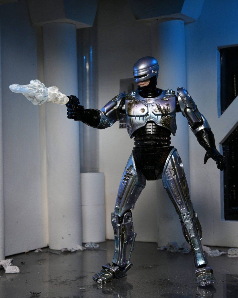 NECA Robocop - Battle Damaged Robocop met Chair Ultimate Action Figure ...