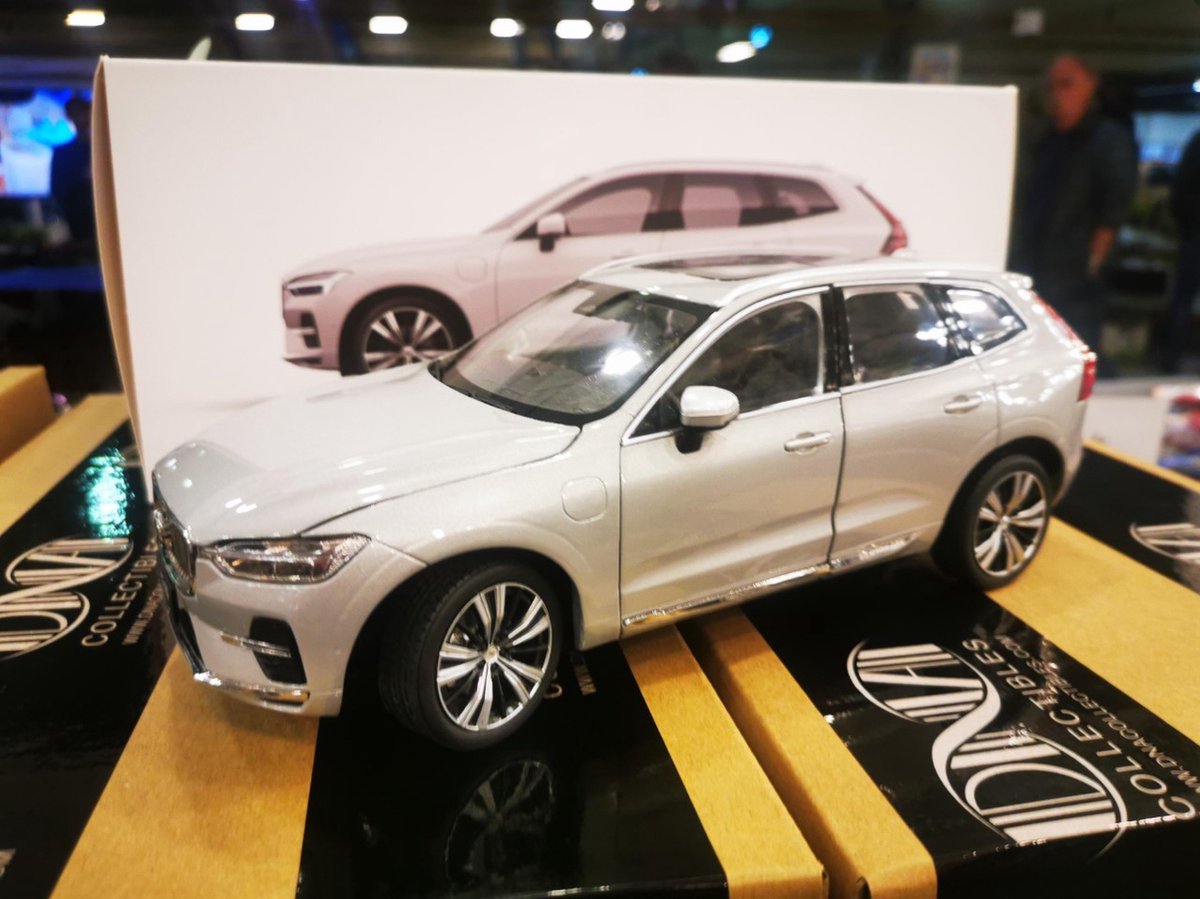 Volvo XC60 Recharge 2018 Zilvergrijs 1-18 Paudi Models | bol.com