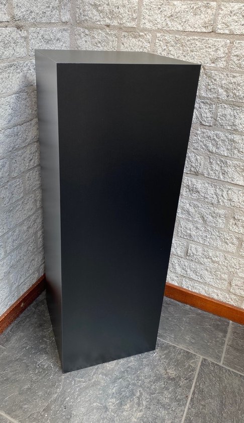 In & Out Deco zuil sokkel pilaar mat zwart 28 x 28 x 80 cm (lxbxh) | bol