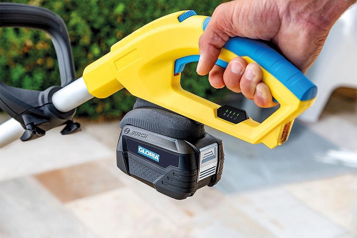 Gloria Garten Li-ion MultiBrush Onkruidreiniger / Groene aanslag ...