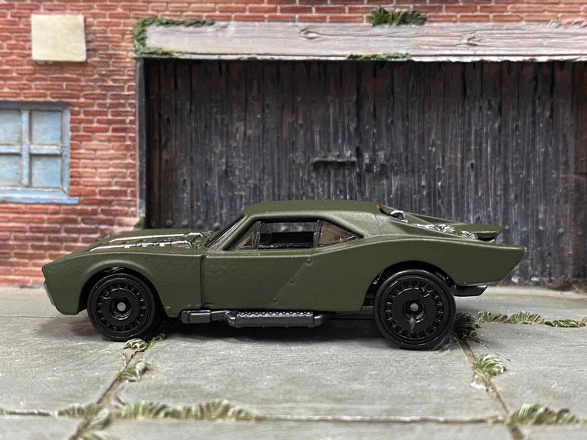 Hot Wheels - The Batman - Batmobile - Dodge Charger - Robert Pattinson ...