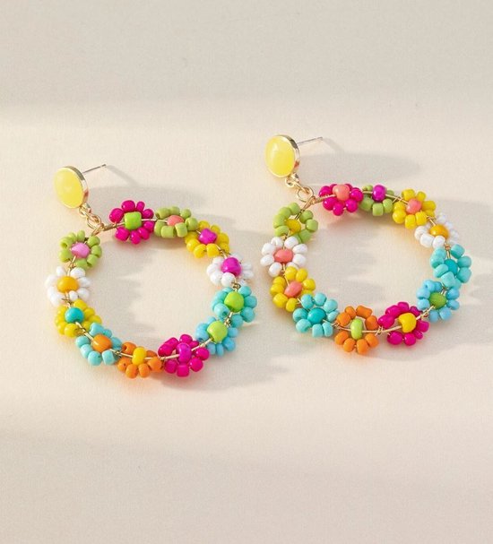 Oorringen met bloemetjes kraaltjes | bol