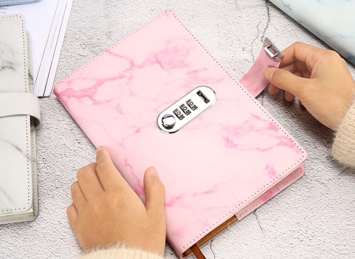 WiseGoods - Luxe Dagboek met Slot - Cijferslot met Code - Notebook ...