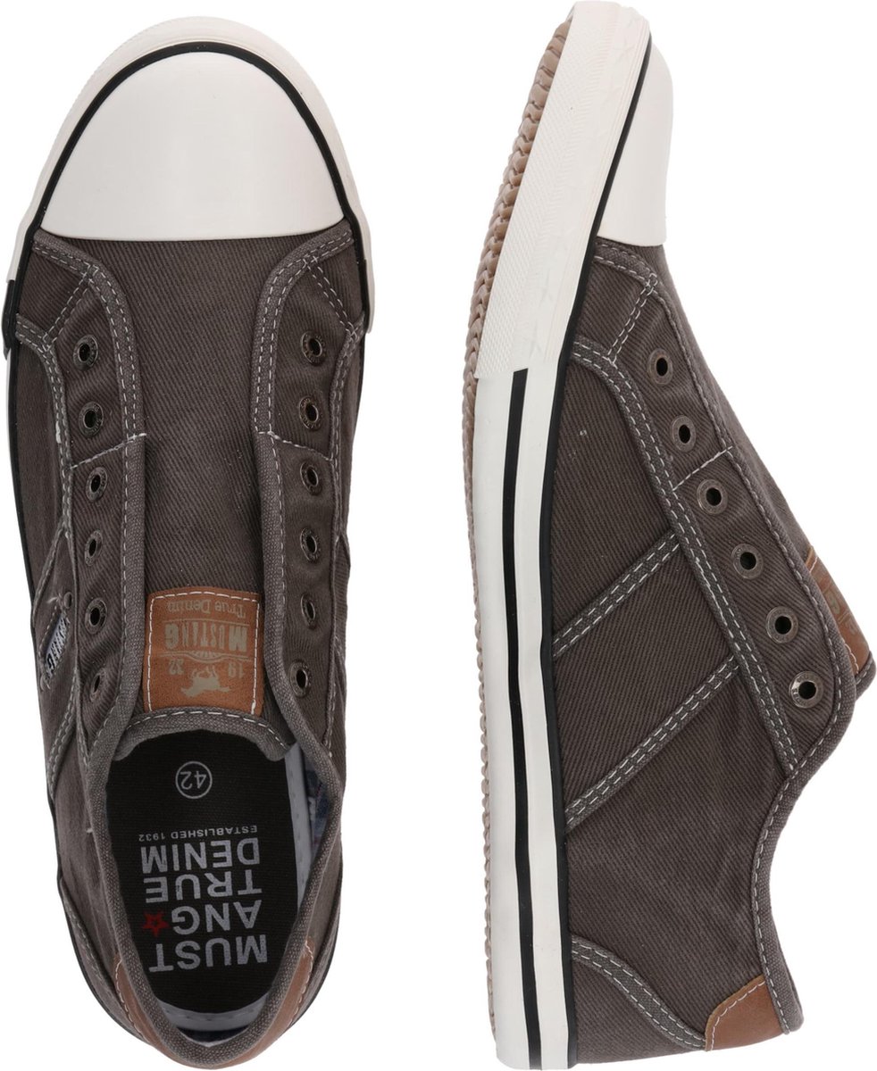 Mustang Slippers Grijs 45 | bol