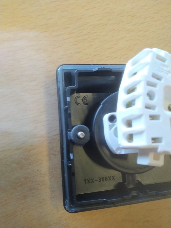 Niko stopcontact Hydro IP55 zwart (761-36600) | bol