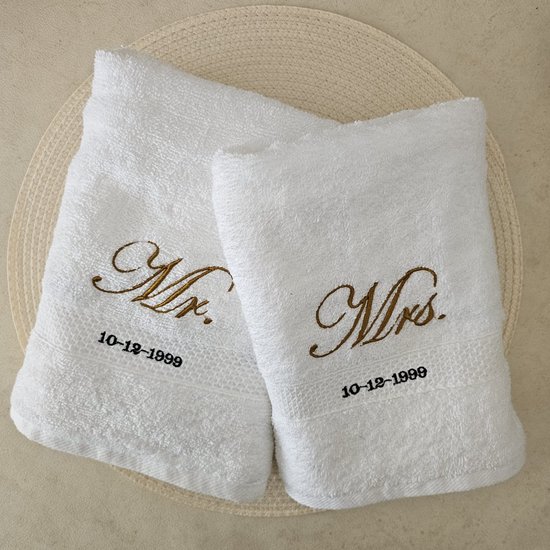 Gepersonaliseerde geborduurde huwelijks- handoek met washandje ...