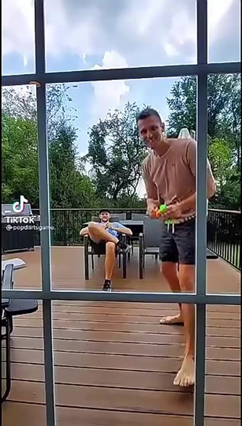 Fun Paste - Pop Darts Game - Set van 12 Sticky Darts - Trend bekend van ...