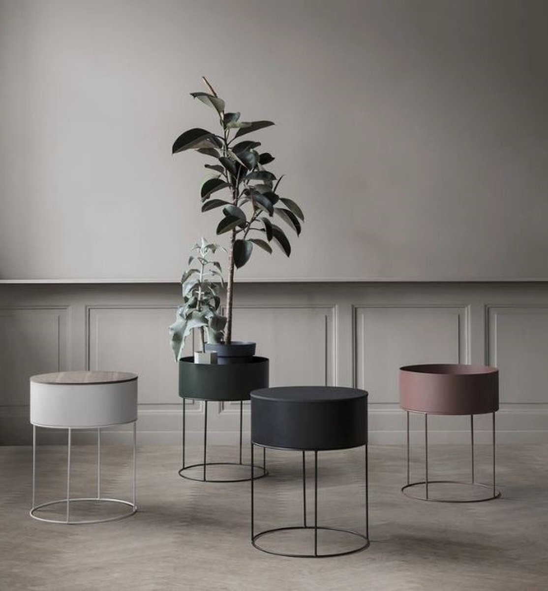 Ferm Living - Wire Basket of Plant box Round - Houten Deksel - Zwart ...