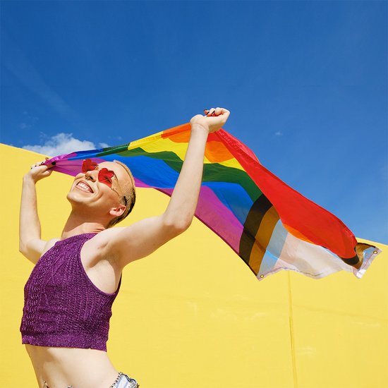 Pride Vlag - Progress Pride - 150x90 CM - Regenboog - LGBTQ+ - Met Ringen | bol