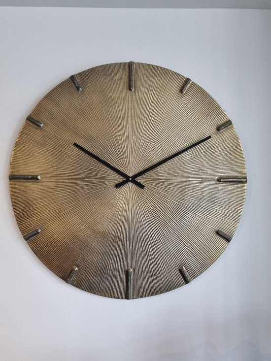 Grote wandklok - wandklok modern - klok goud 74 cm | bol.com