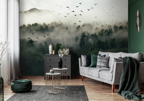 Fotobehang - Vlies Behang - Mistig Bos - Dennenbos in de Mist - Vogels ...