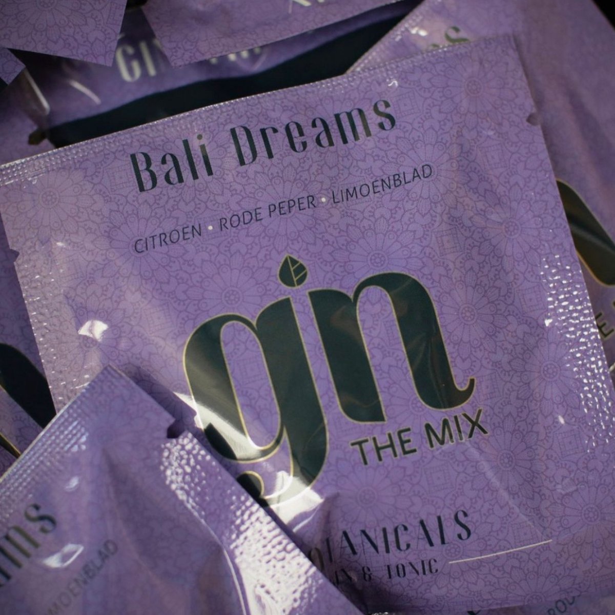 Gin Tonic Botanicals - Bali Dreams- 8 stuks - Gin The Mix - Gin & tonic ...